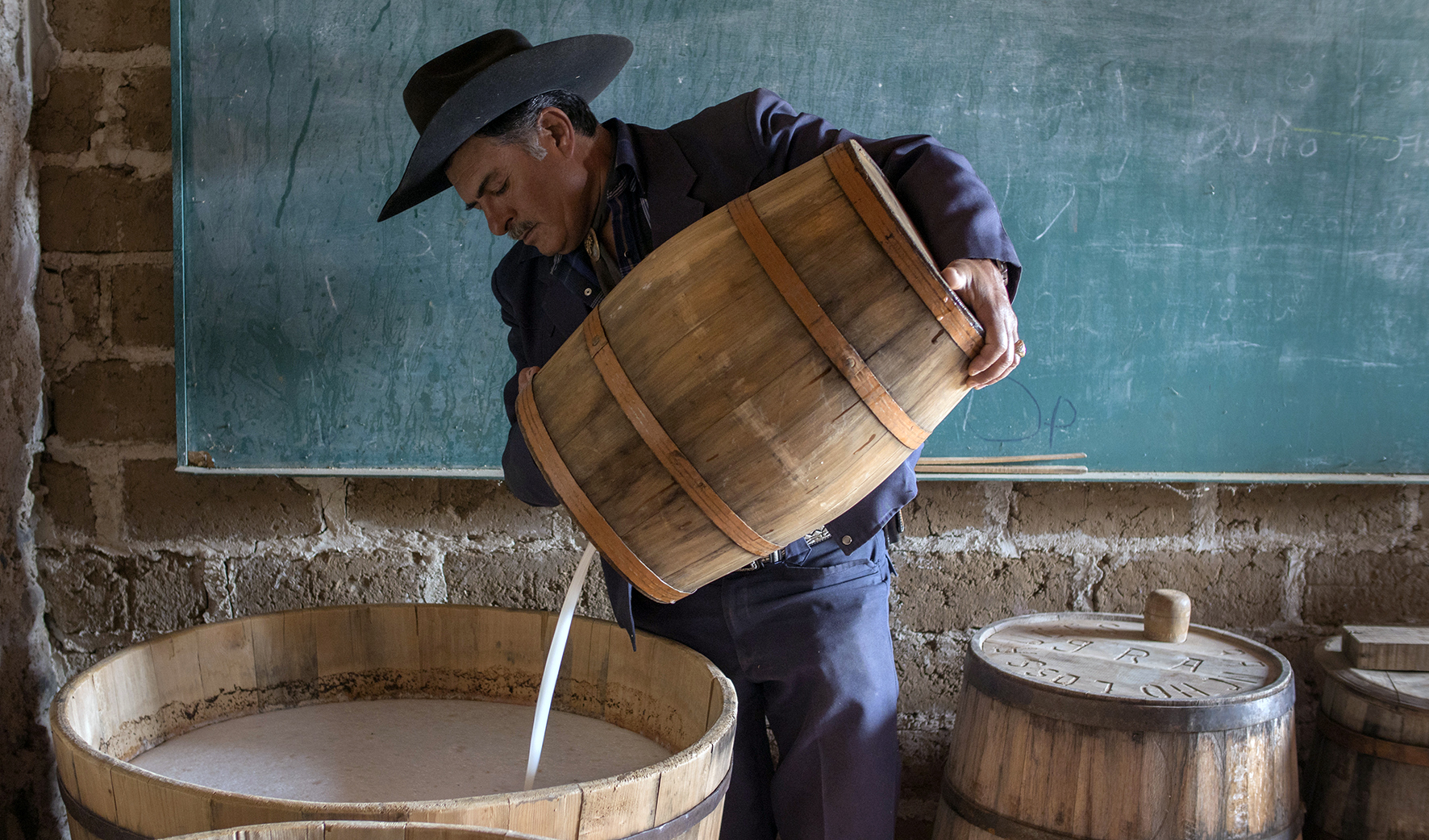 Back Alley Imports Destilados de Pulque - Back Alley Imports